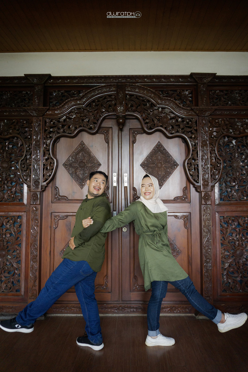 Ayu & Farien - Invipro