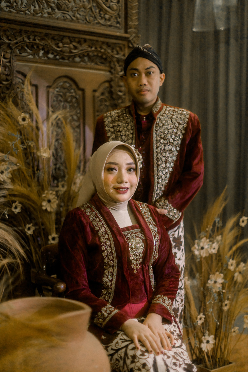 Risa & Adit - Invipro