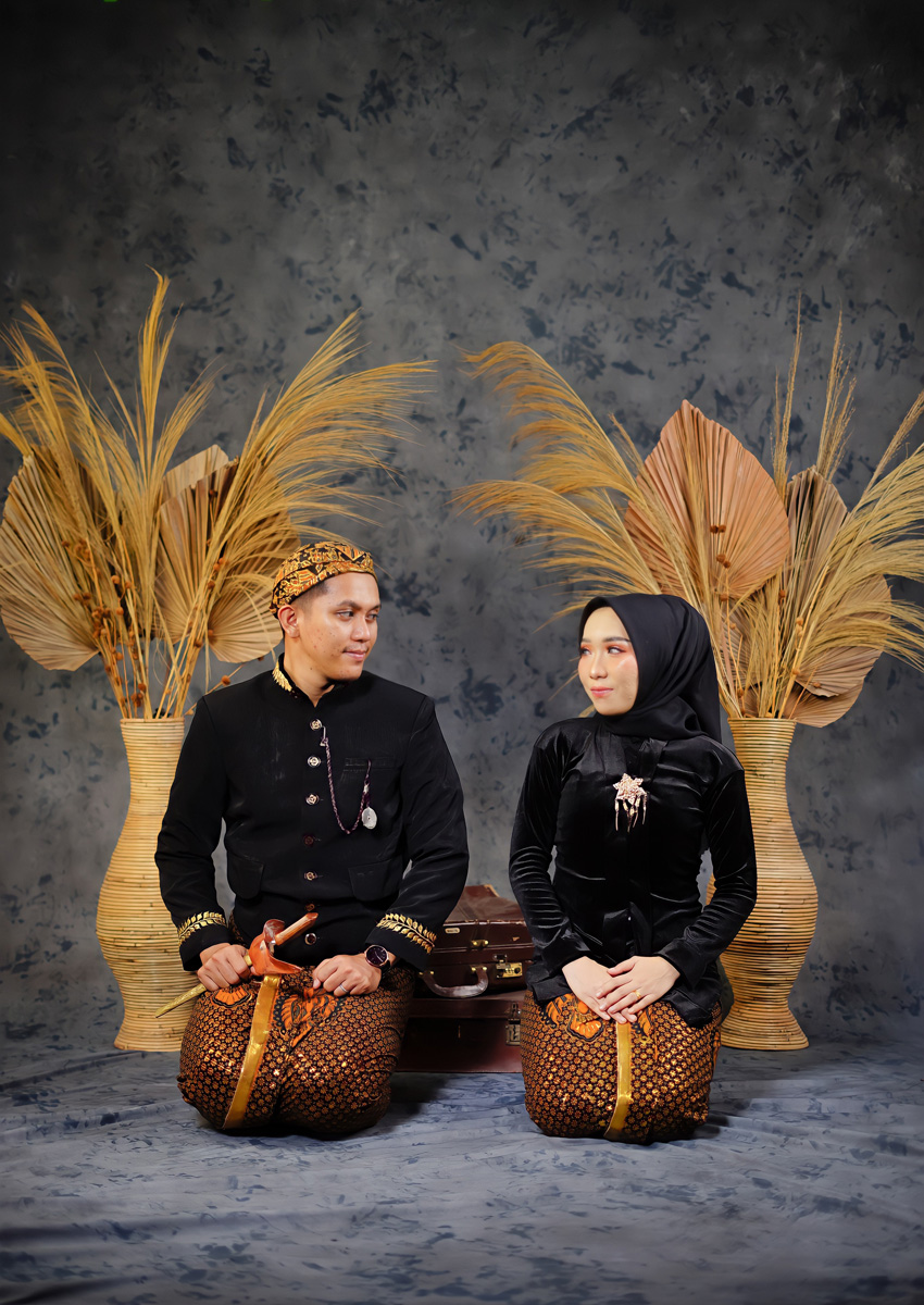 Putri & Pindo - Invipro