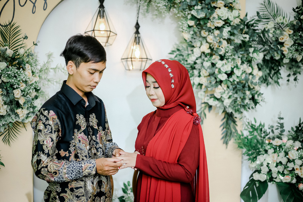 Yessi & Dita - Invipro